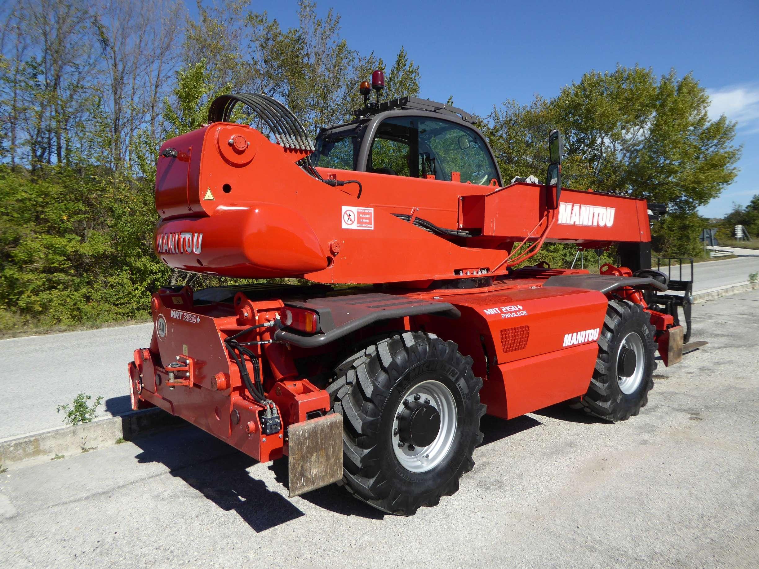 Manitou MRT 2150 PRIVILEGE | Drehbarer Teleskoplader | Piccinini Macchine