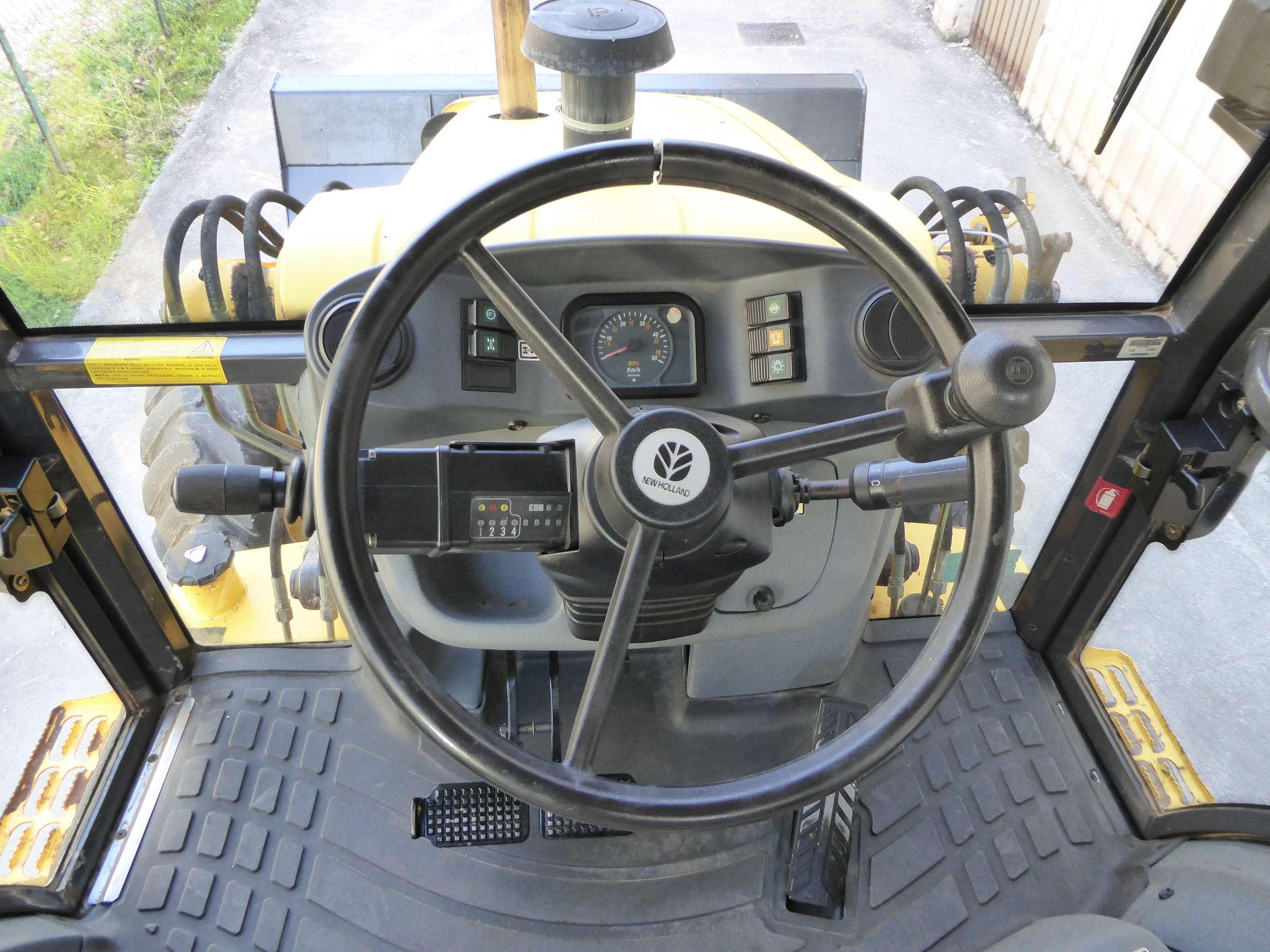 New Holland LB 110 B | Backhoe loader | Piccinini Macchine