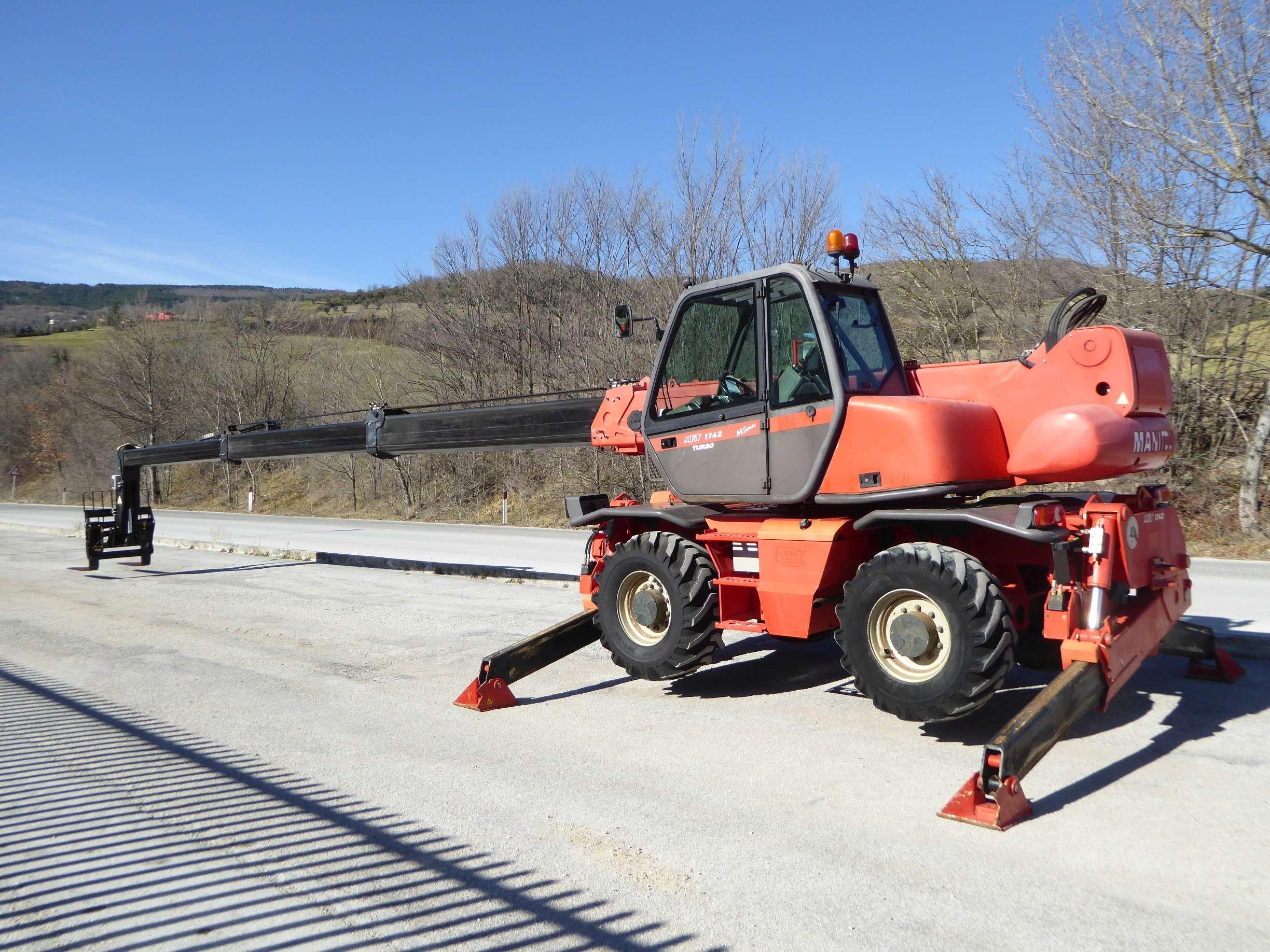 Manitou MRT 1742 MS | Rotating Telescopic Handler | Piccinini Macchine
