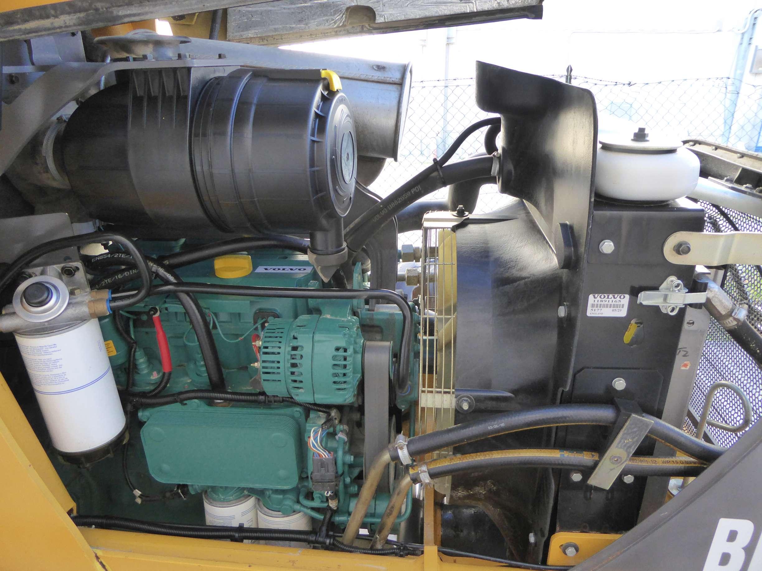 Volvo BL 71 | Backhoe loader | Piccinini Macchine