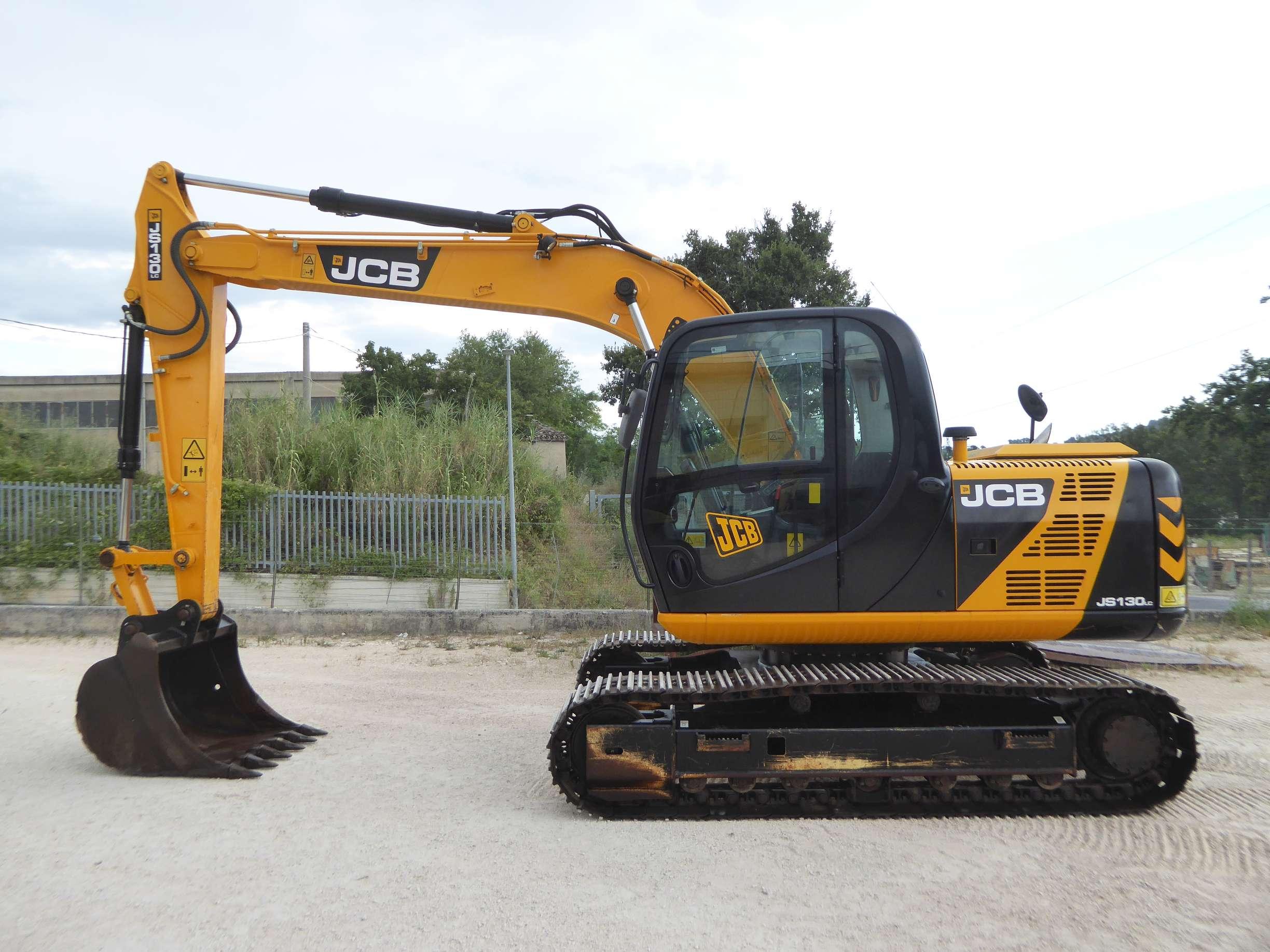 JCB JS 130 LC | Tracked Excavator | Piccinini Macchine