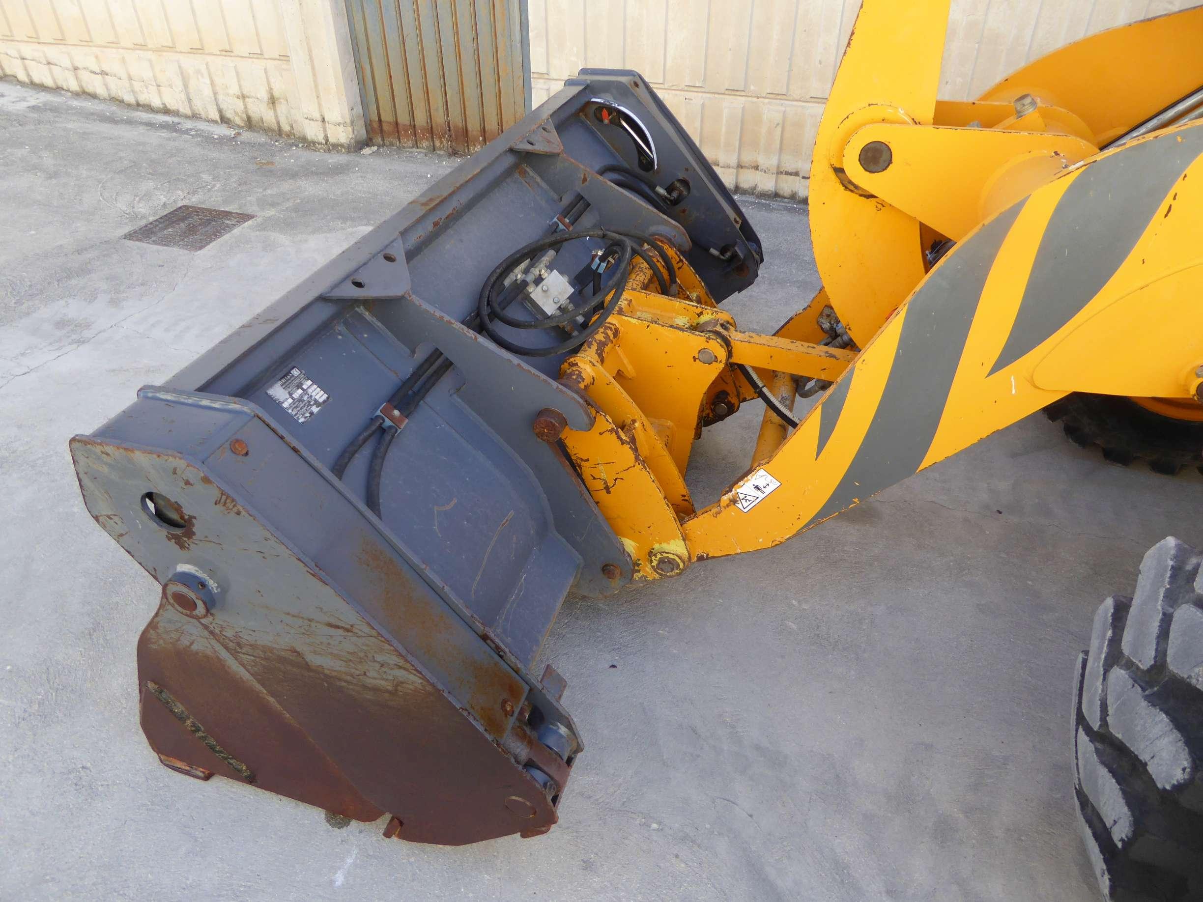 Venieri VF 8.23 D | Backhoe loader | Piccinini Macchine