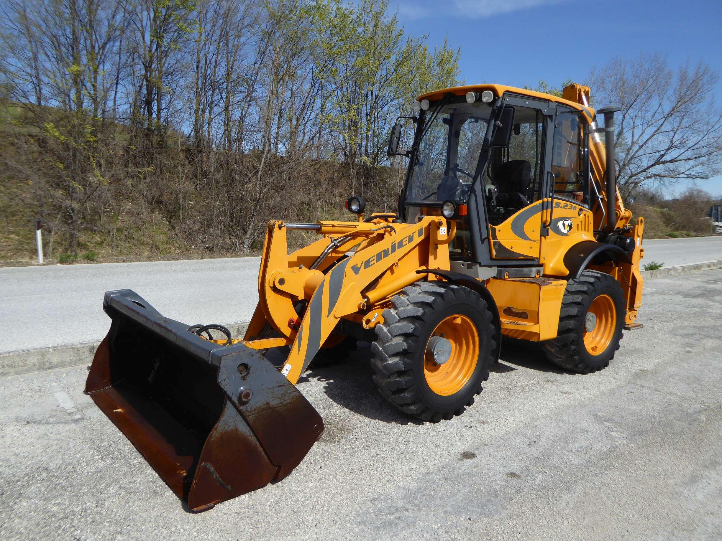 Venieri VF 8.23 D | Backhoe loader | Piccinini Macchine