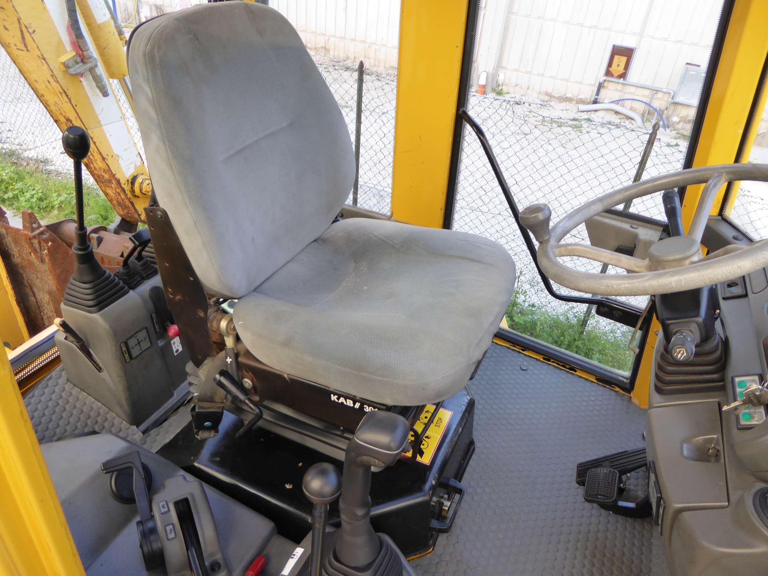 Komatsu WB 70 A | Backhoe loader | Piccinini Macchine